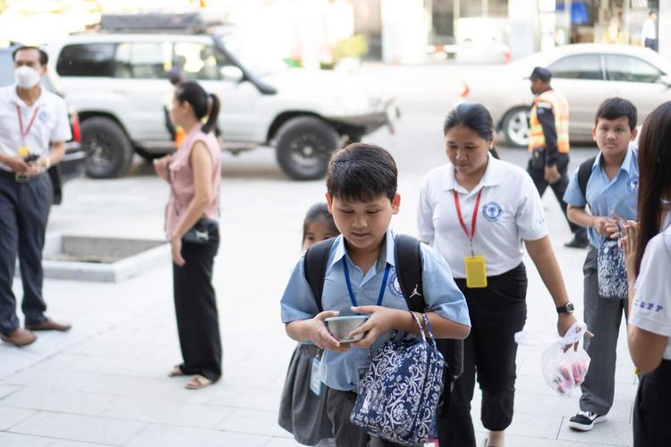 Collingwood School of Phnom Penh: Premier K-12 Education in Cambodia